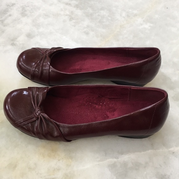 Bass | Shoes | Bass Cranberry Flats | Poshmark
